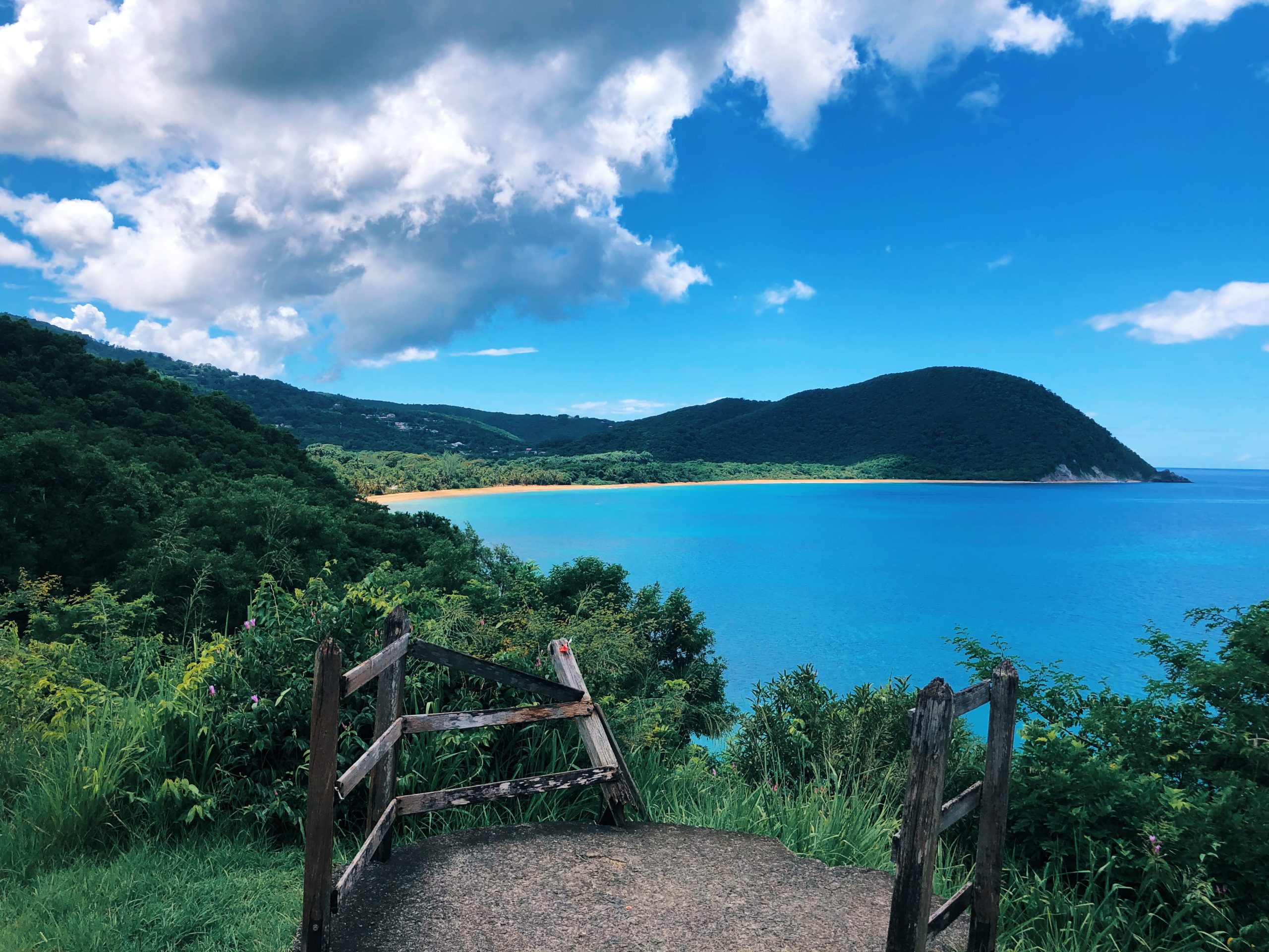Le point de vue de Gadet et sa petite crique - To the Moun